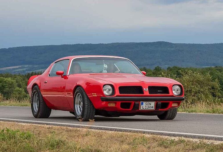 10 Most Iconic American Muscle Cars Ever (2025)