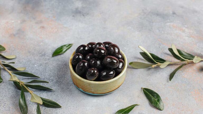 Naturally Black Foods That Are Packed With Nutrients